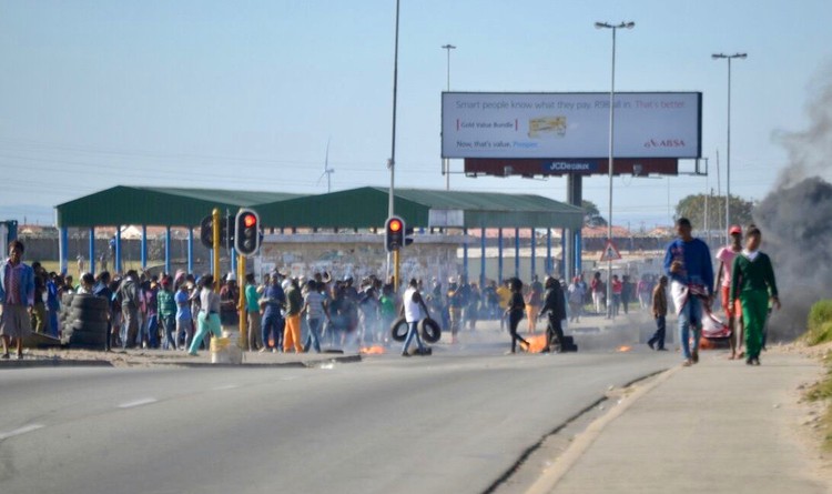 Land Occupiers Say we Will Die Fighting For Our Shacks GroundUp land-occupiers-say-we-will-die-fighting-for-our-shacks-groundup